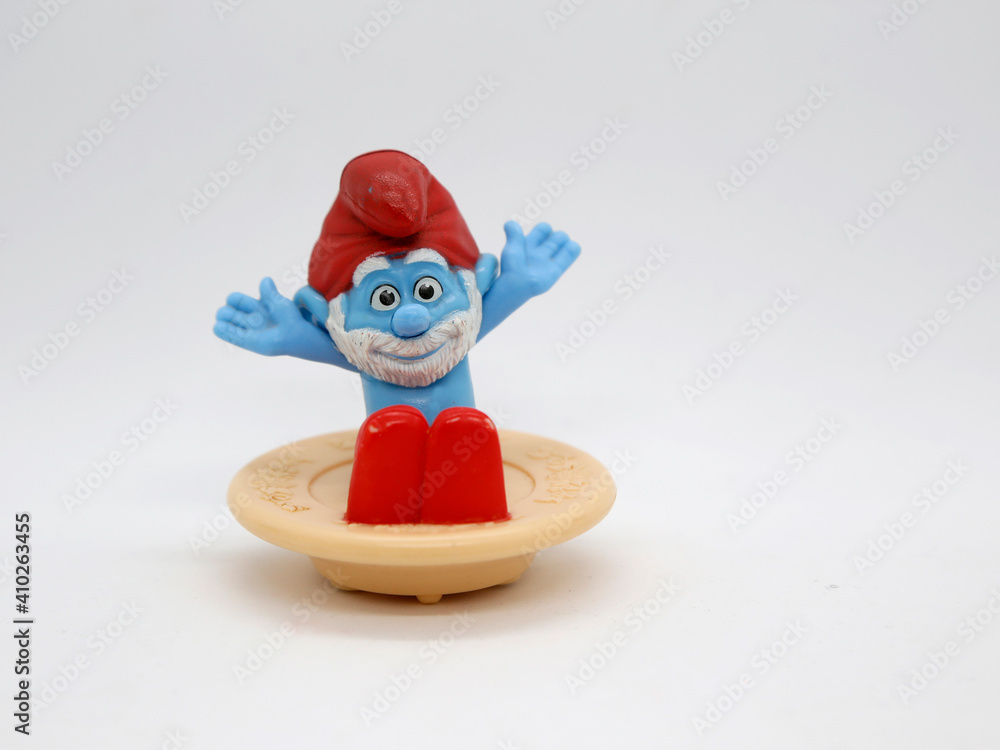 The smurfs. Papa Smurf. Little blue creatures that live in mushroom ...