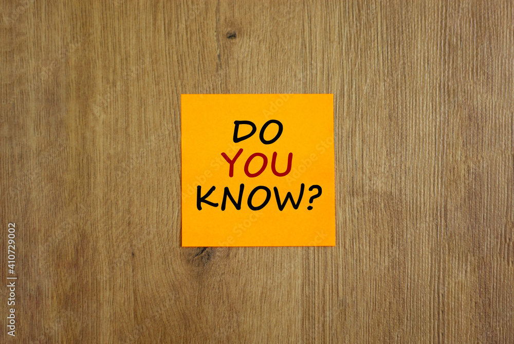 Stock-Foto „Do you know symbol. Yellow sheet of paper. Words 'do you ...