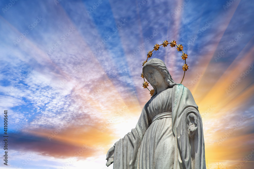 Virgin Mary Queen Of Heaven Antique Statue Stock Photo Adobe Stock