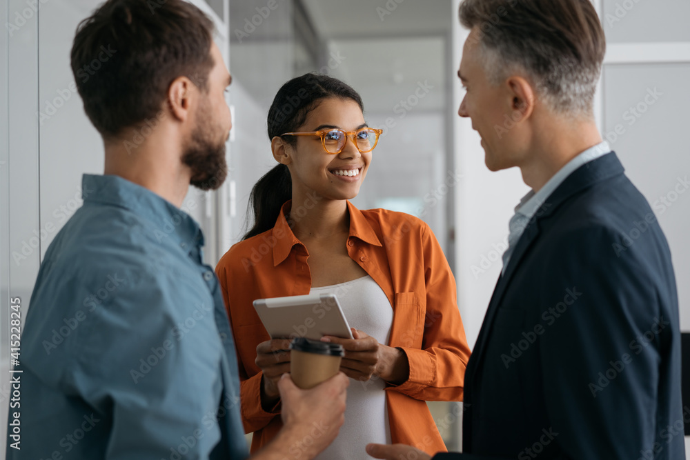 Business team meeting planning start up project, sharing ideas ...