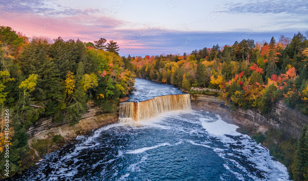 Beautiful morning dawn at Upper Tahquamenon Falls in Autumn - Michigan ...