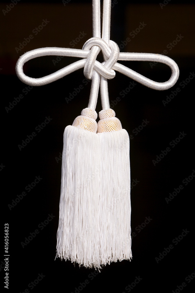 Stock-Foto „Detail of Shimenawa (sacred rope) hanging over the entrance ...