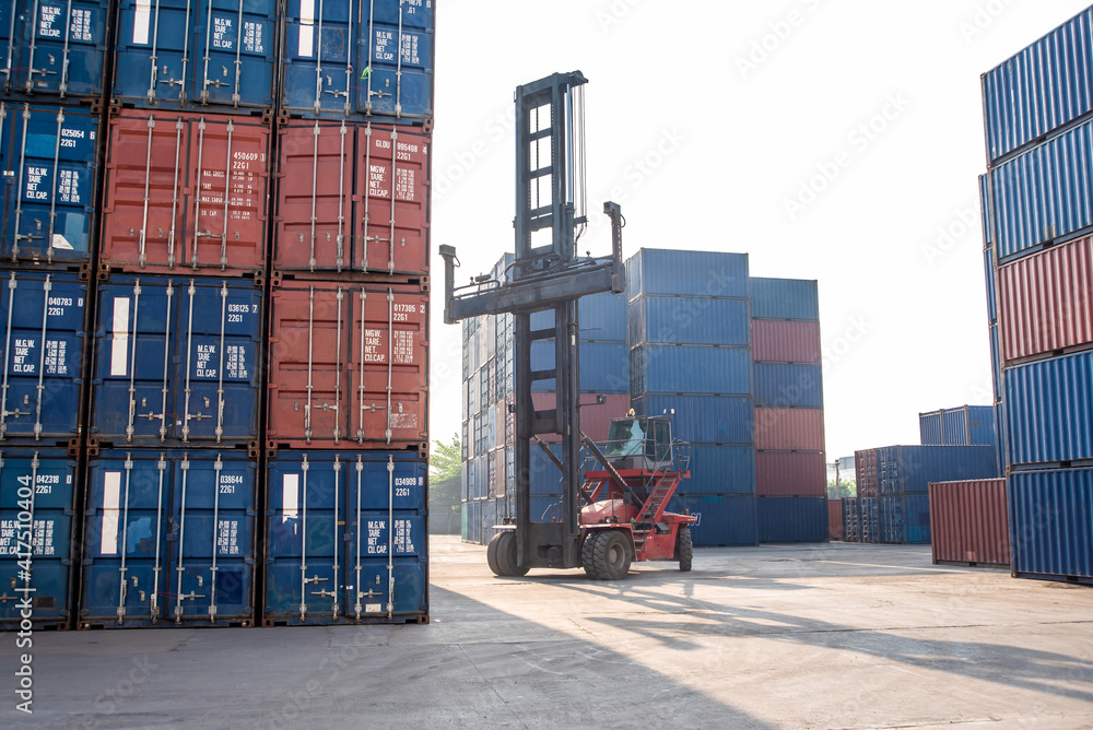 Container truck Loading containers sorting,Forklift truck handling ...