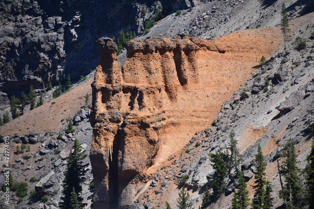 Pumice Castle on the cliffside of Crater Lake National Park, Oregon ...