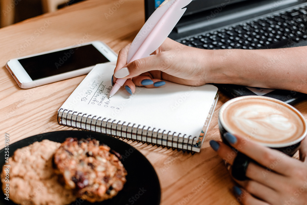 Photo Stock Student to do list, planning tools, organize plans ...