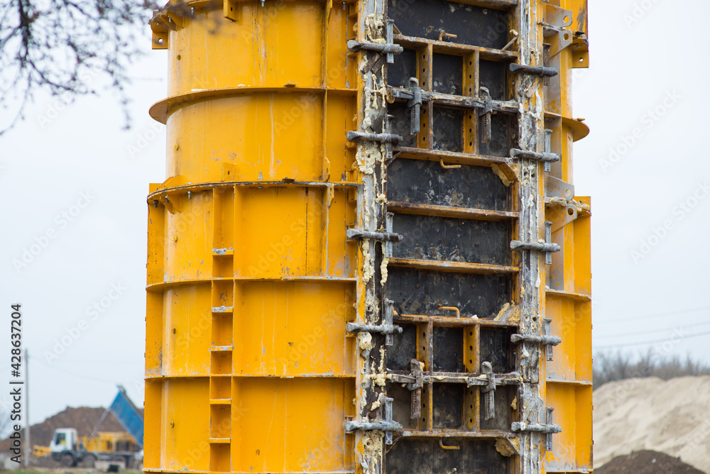 Foto de Stock Formwork, form for the reinforced concrete column of the ...