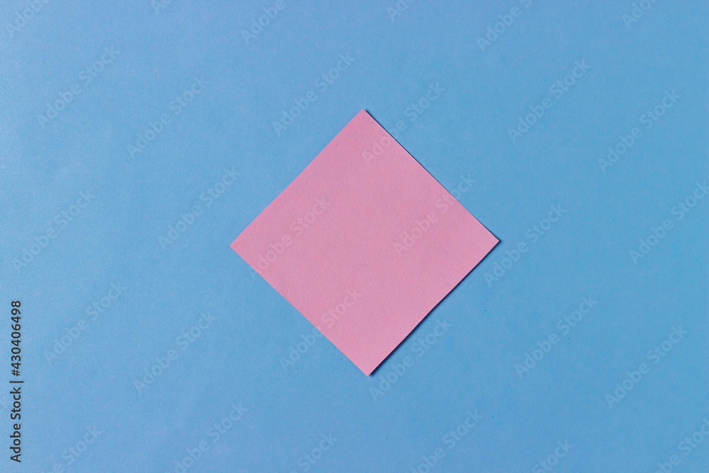 Fotografie Step 1. Origami pig head. Preparing to fold the head of a ...