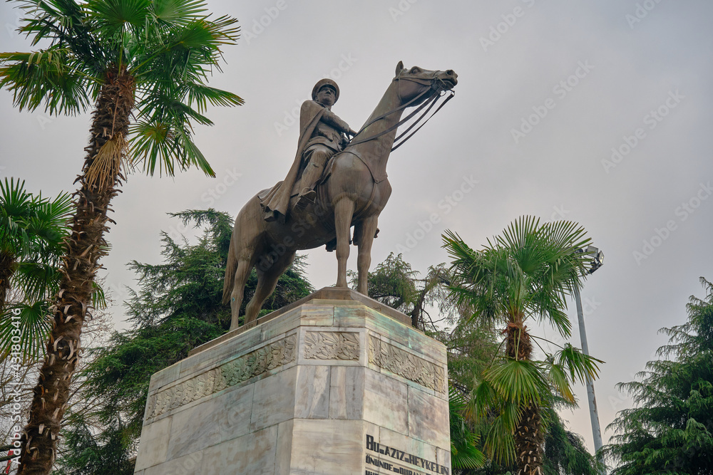 Fotografie Bursa Turkey. Sculpture of Ataturk founder of Turkish ...