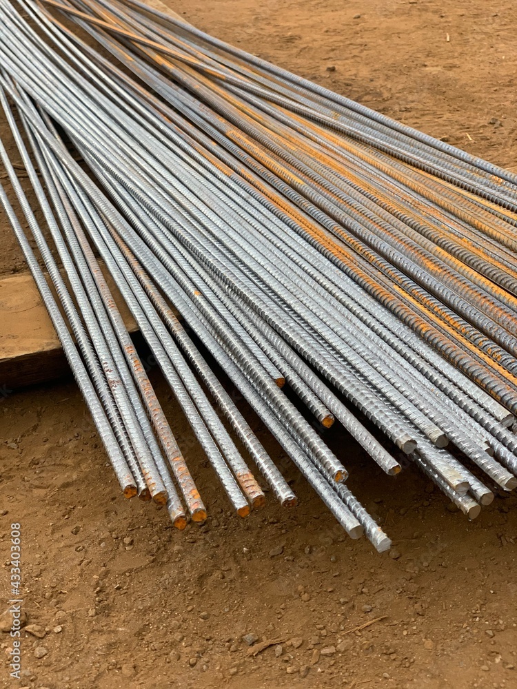 Steel construction reinforcement with longitudinal ribs and transverse ...