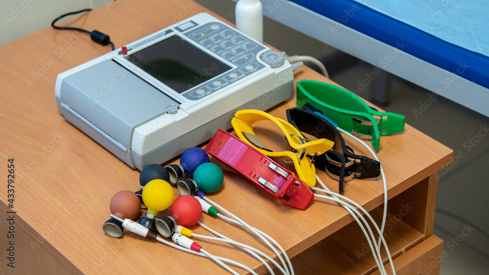 Electrocardiogram. Measuring device for graphical representation of the ...