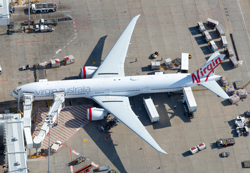 Virgin Australia Boeing 777 at Sydney International Airport. Aircraft ...