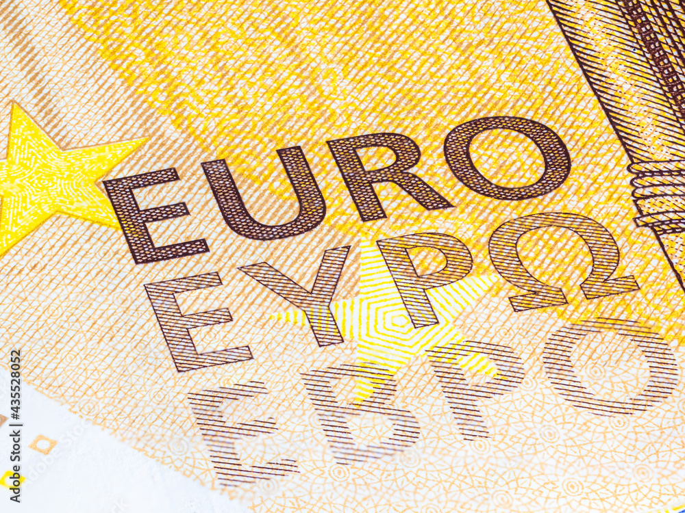 Foto Macro photography of the intaglio print on a fifty euro banknote ...