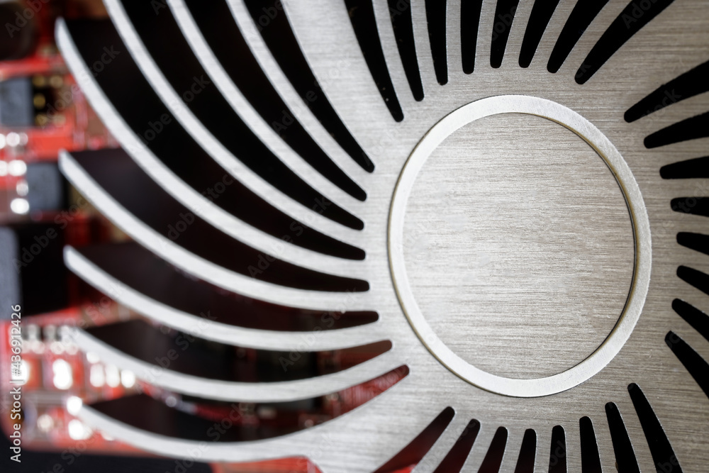 Copper heatsink for cooling modern silent graphics cards. No cooler ...