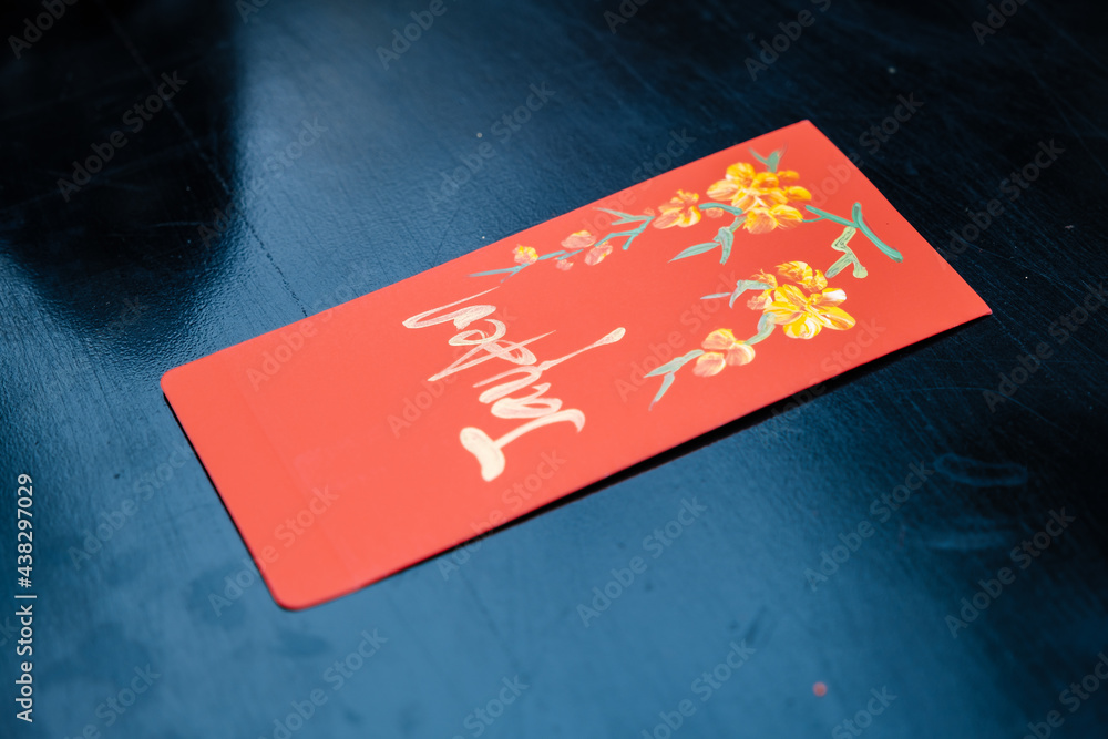 Vietnamese artist writes Tet calligraphy, Happy New Year in Vietnamese ...