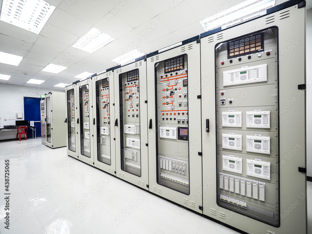 ภาพถ่าย Stock Local control panel of electrical switchgear 115 Kv ...