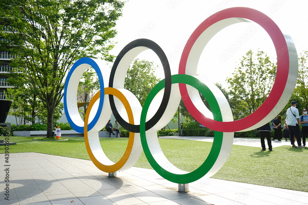 Olympic Symbol, Tokyo 2020 in Japan - 日本 東京 オリンピック シンボル Stock Photo ...