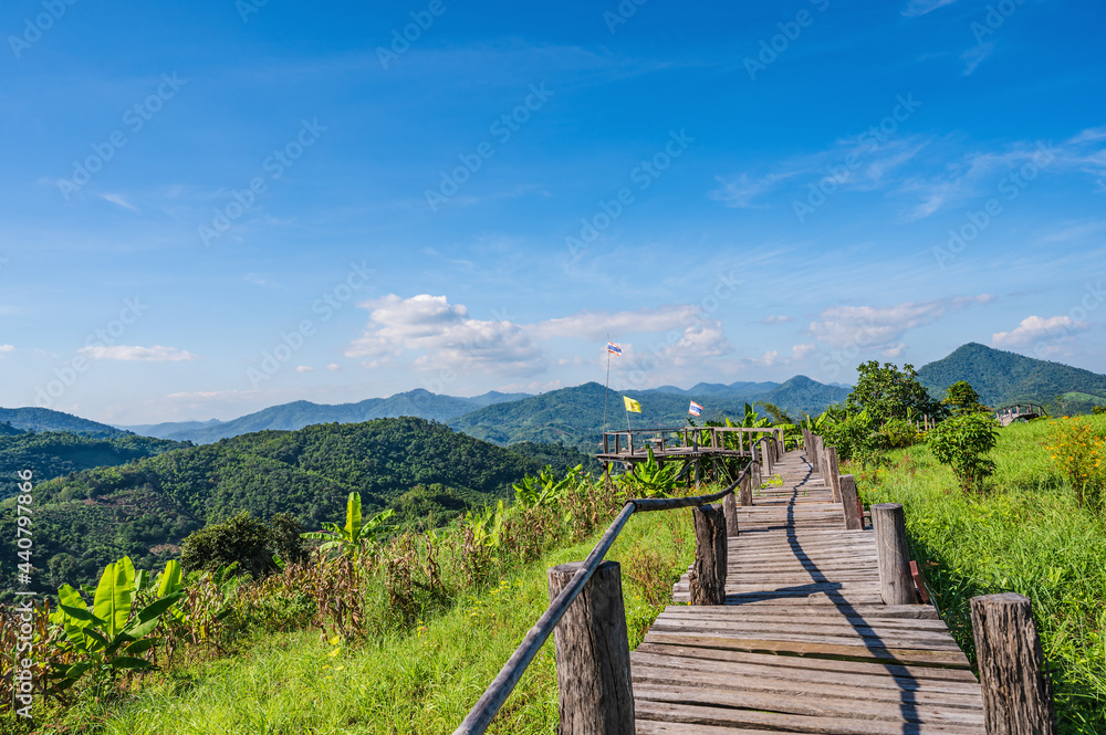 Beautiful landscape view and wooden bridge on Phu Lamduan at loei ...
