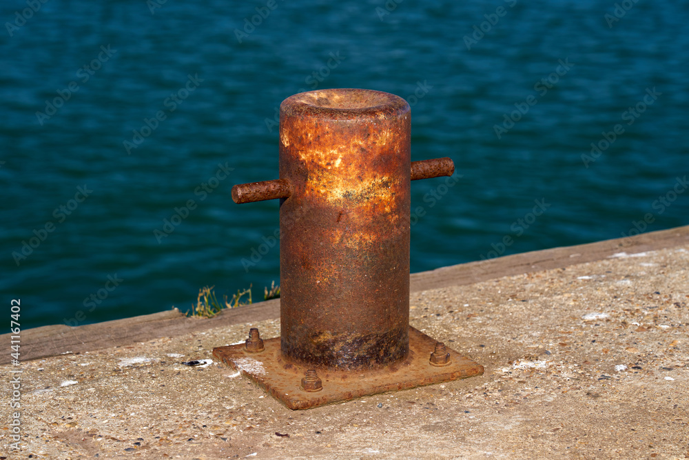 Side view of a samson post style single bitt mooring bollard for boats ...