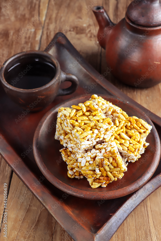 Kue Jipang, gipang, bipang or teng teng beras is Indonesian traditional ...