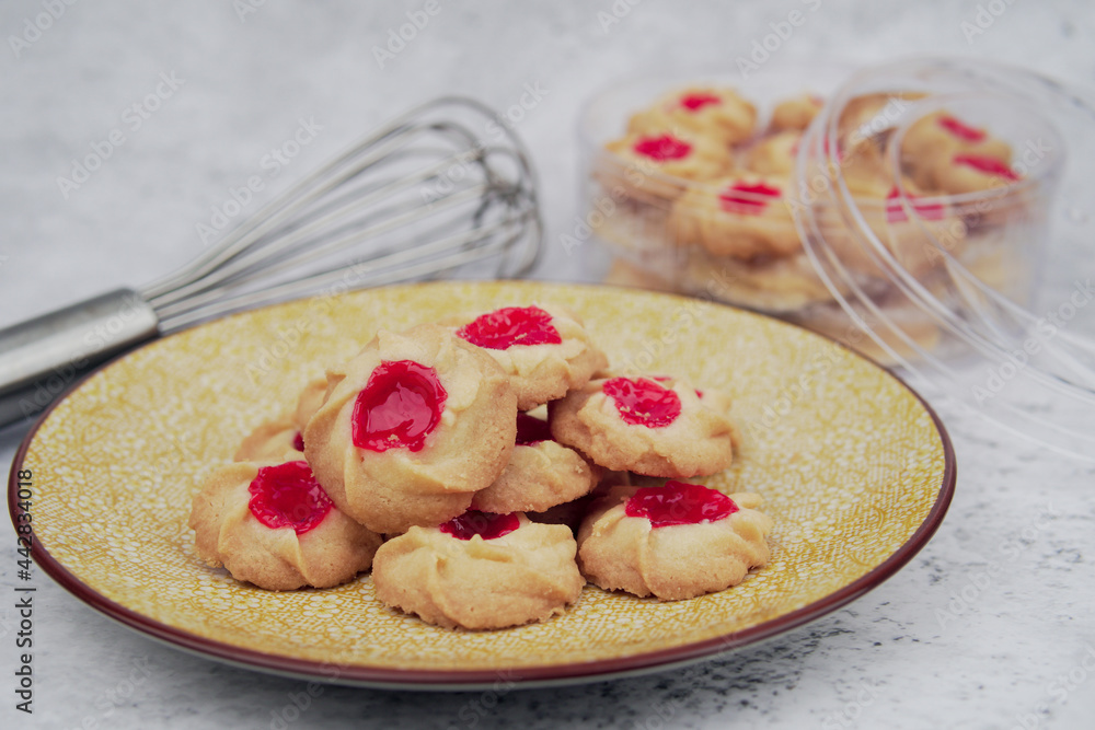 Malaysian Kuih Raya called Strawberry Butter Cookies. Popular kuih raya ...
