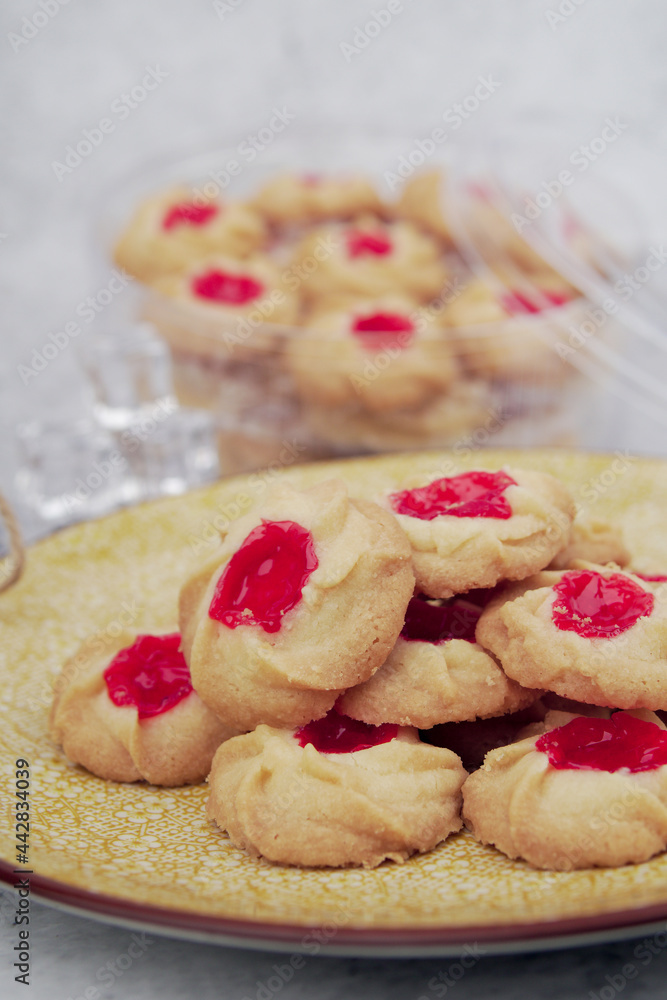 Malaysian Kuih Raya called Strawberry Butter Cookies. Popular kuih raya ...