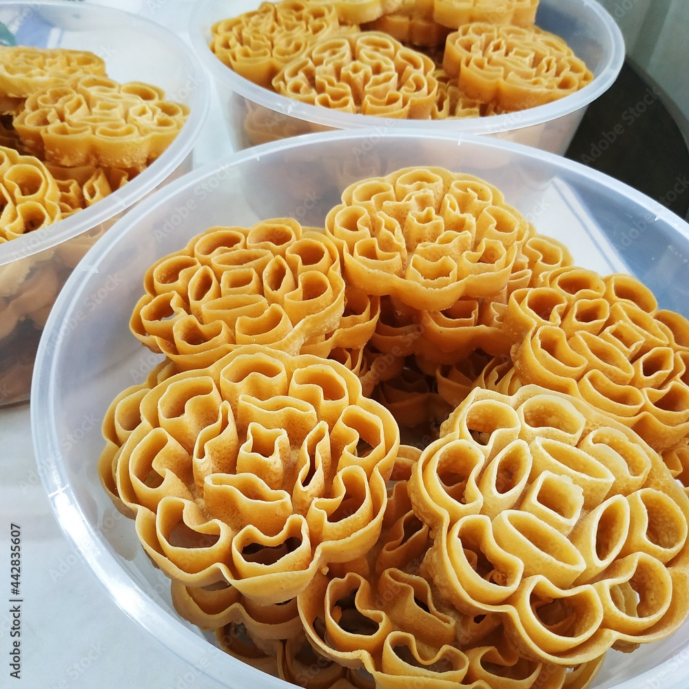Malaysian Kuih Raya called Kuih Goyang or Kuih Ros. Popular kuih raya ...