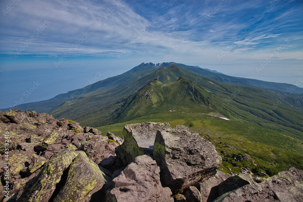 Mt.Rausu, Shiretoko Peninsula, world Heritage 真夏の知床半島、羅臼岳登山 Stock Photo ...
