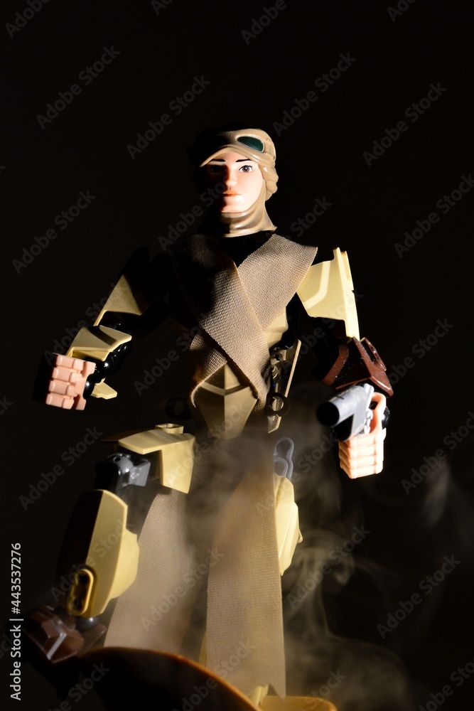 LEGO Star Wars action figure of Jedi Rey Skywalker in desert scavenger ...