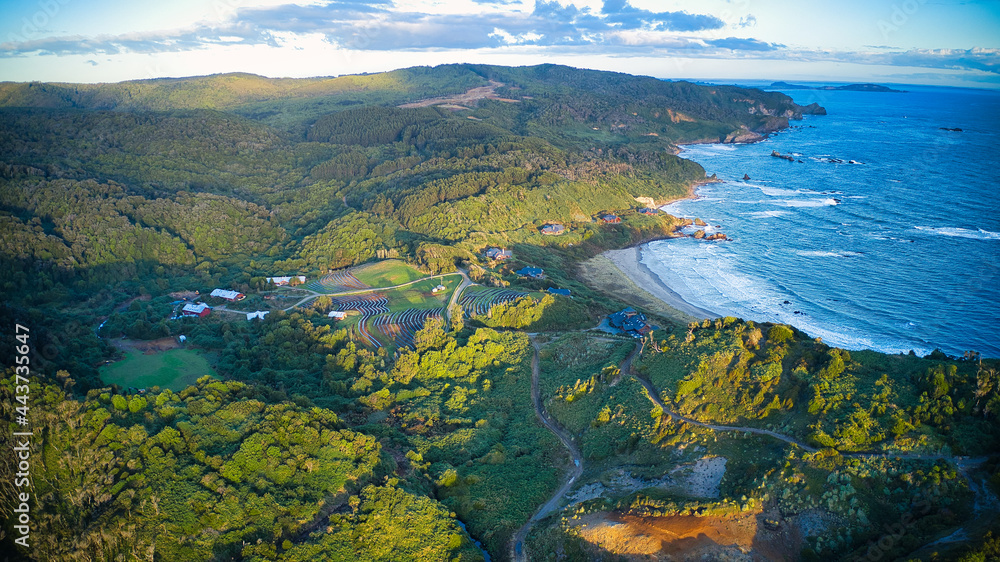 Foto de Stock Playa, dunas, atardecer, corral, caballos y mar | Adobe Stock