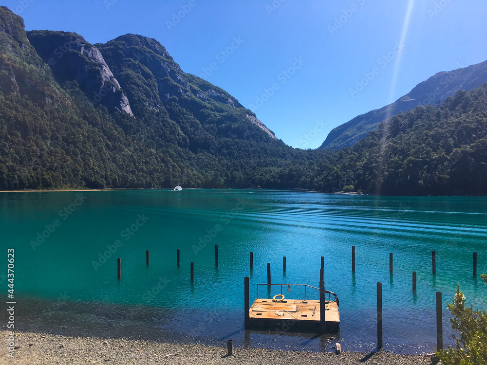 Puerto Blest. Lago Nahuel Huapi, Bariloche, Argentina. Montañas ...