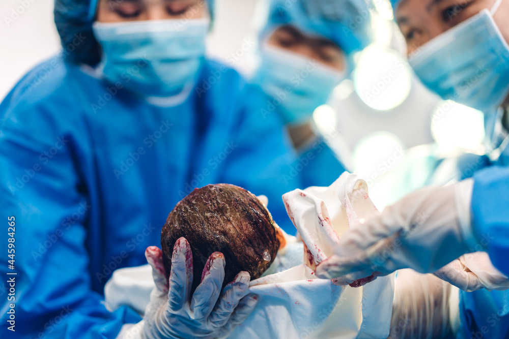 Stock-Foto „Professional anesthesiologist doctor medical team and ...