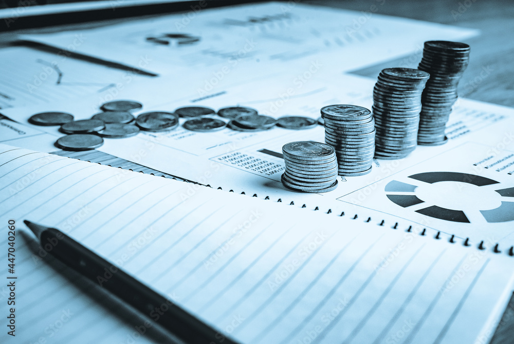Fundamental and technical analysis for professional technical trading ...