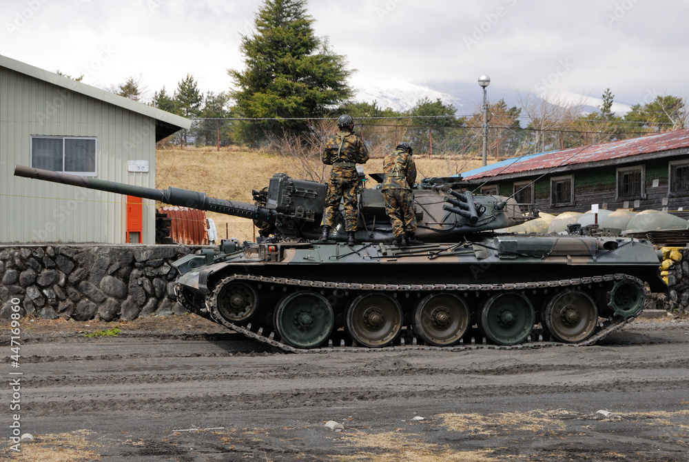 Japanese MBT (Main Battle Tank) that waits before exercise. Stock Photo ...