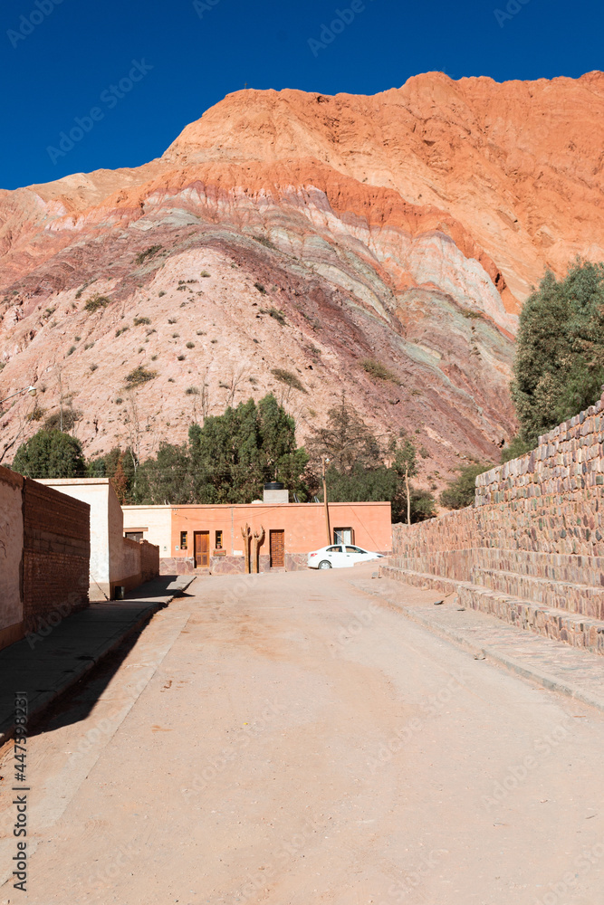 en salta, tucuman, argentina hay lugares que entre ruinas dan vida a la ...