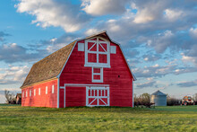 Red Barn Free Stock Photo - Public Domain Pictures