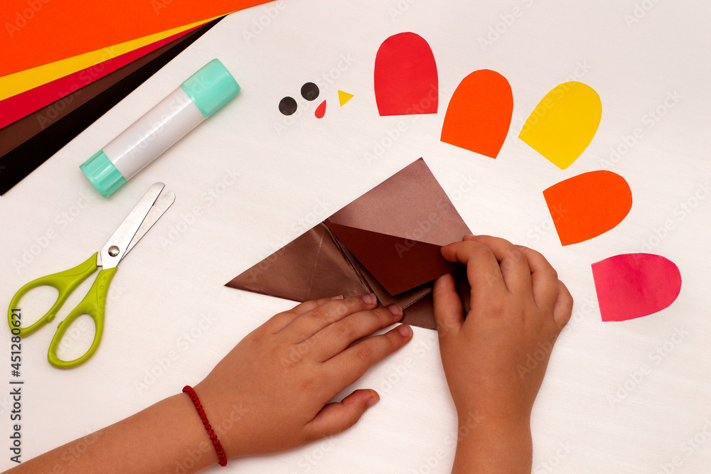 Step-by-step instructions for making DIY turkey corner bookmarks for ...