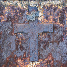 Rusted Metal Cross In Cemetery Free Stock Photo - Public Domain Pictures