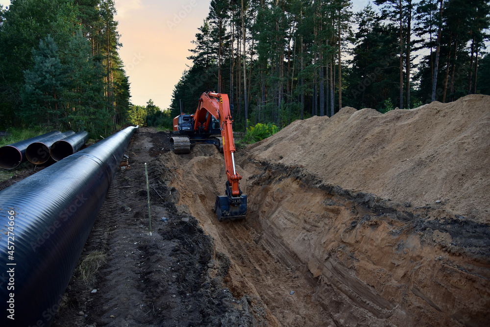 Natural Gas Pipeline Construction. Gas and Crude oil transmission in ...