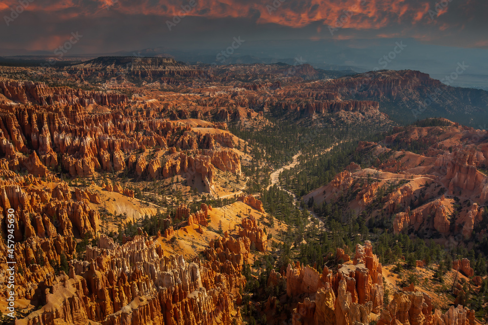 Southwest usa Bryce Canyon National Park (a rocky town of red-rose ...