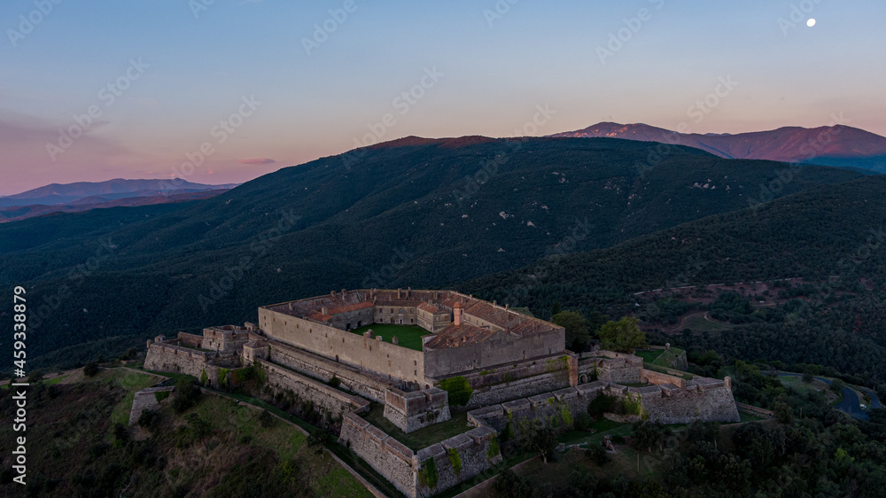 Vue aérienne du fort de Bellegarde au lever du jour, The fort of ...