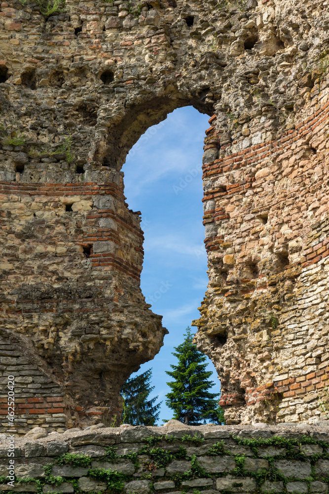 Ruins of Roman Fortress Castra Martis in town of Kula, Bulgaria Stock ...