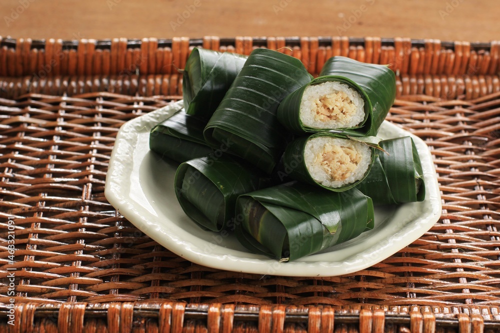 Foto Lemper is Indonesian Traditional Dish Made from Glutinous or ...