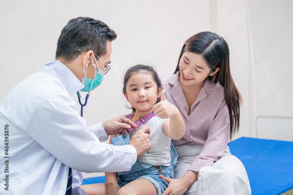 Child girl patient visit doctor with mother, Pediatrician doctor ...