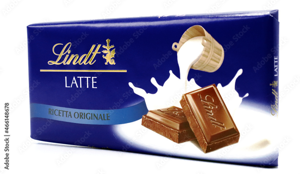Stock-Foto „Italy – October 30, 2021: LINDT Milk Chocolate Bar ...
