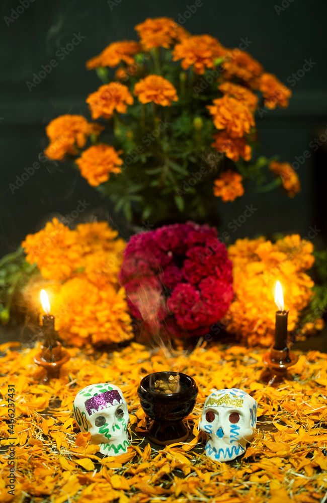 Altar de día de muertos noviembre méxico incienso copal flor de ...