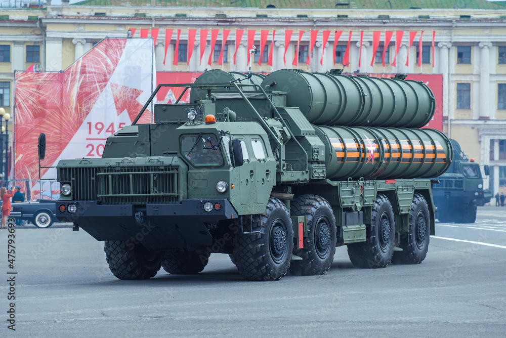 SAINT PETERSBURG, RUSSIA - JUNE 20, 2020: Launcher of the S-400 Triumph ...