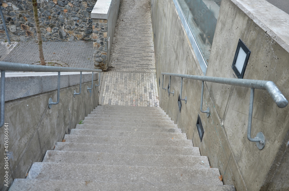 Foto de Stock wheelchair ramp and stairs on the other side. height ...
