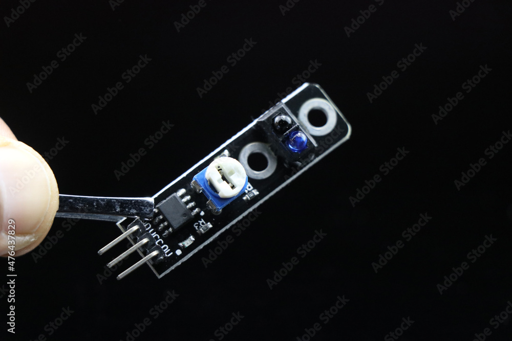 Single channel line tracking sensor module for electronic projects on ...