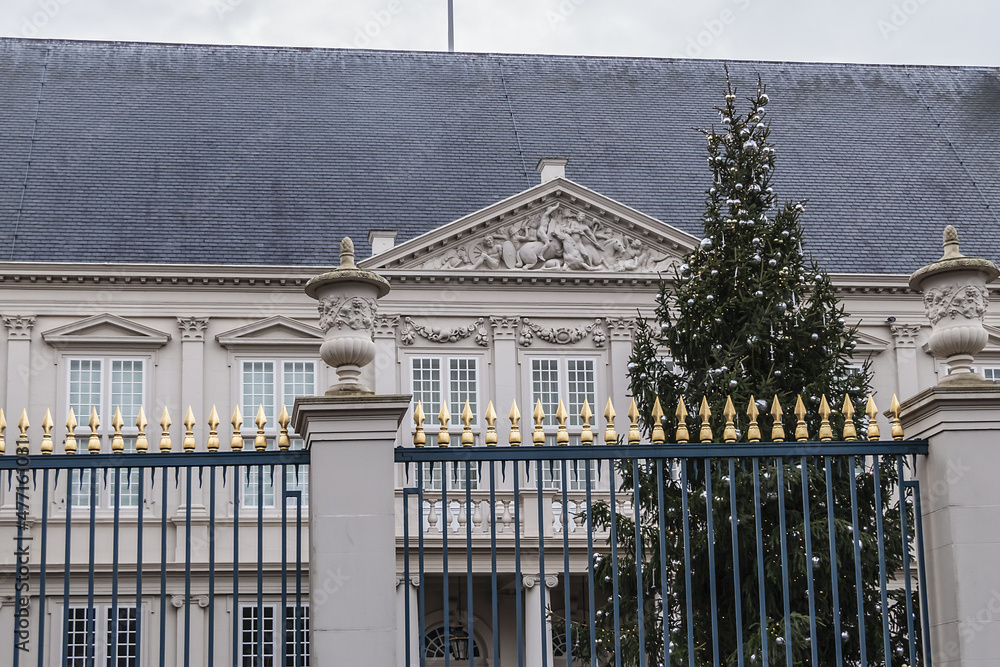 Noordeinde Palace (1533), one of the three official palaces of the ...