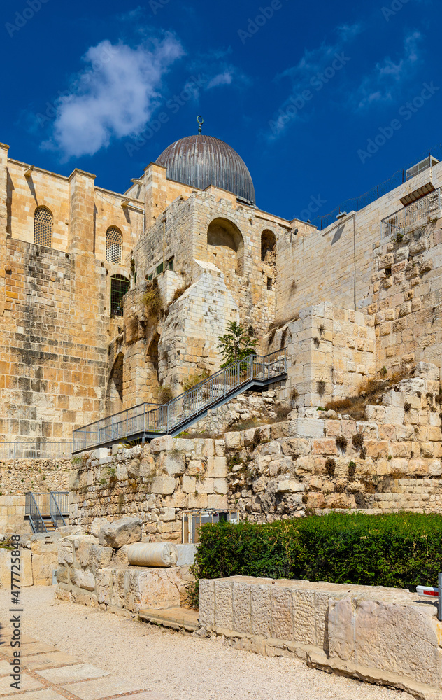 Umayyad Palace Garden archeological park at south wall of Temple Mount ...